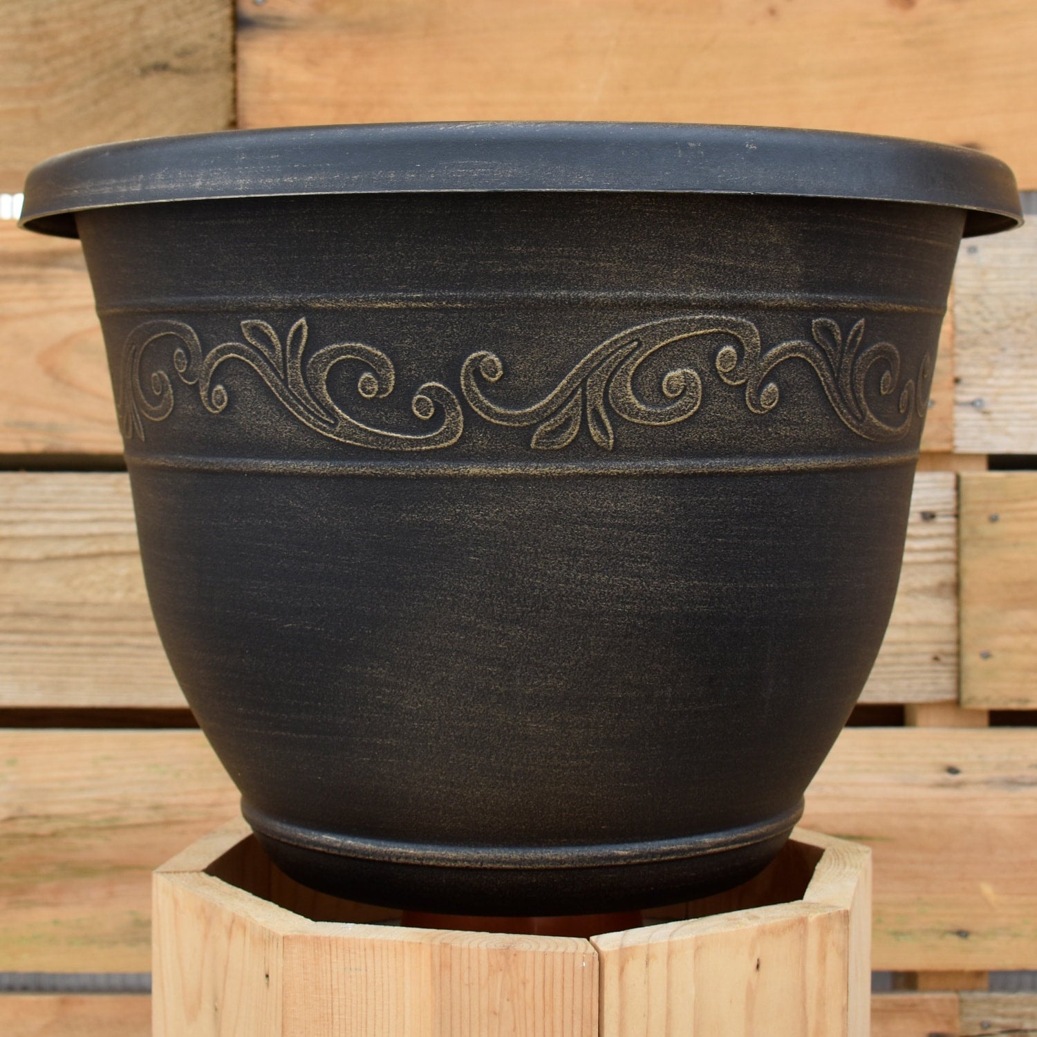 Tulip Banded Planter - 15" (6 shades) | Sunshine Garden Center and The ...